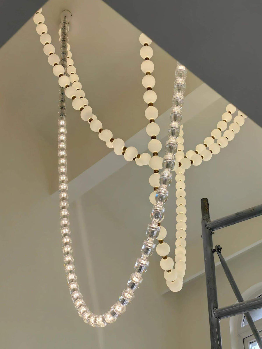 Gabriel Chandelier – Elegant V-Shaped Modern Lighting – Vinlighting